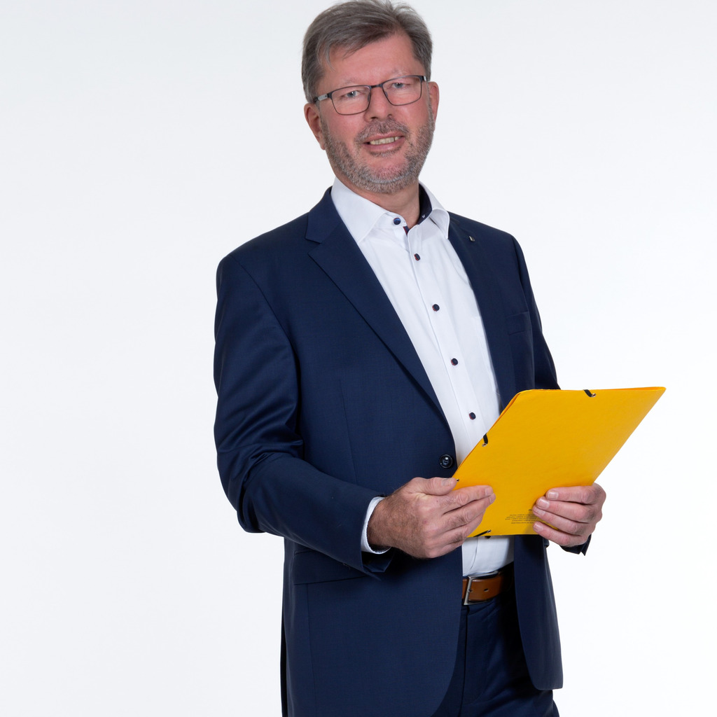 Henry Buschle - Leiter Personalbetreuung - Marquardt-Gruppe | XING