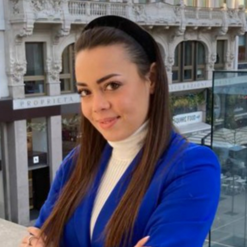 Lisa Villani's Instagram, Twitter & Facebook on IDCrawl