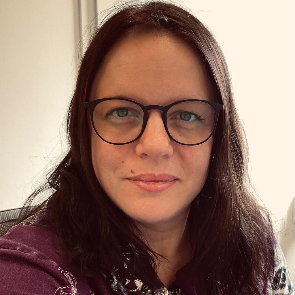 Julia Forstner's Instagram, Twitter & Facebook on IDCrawl