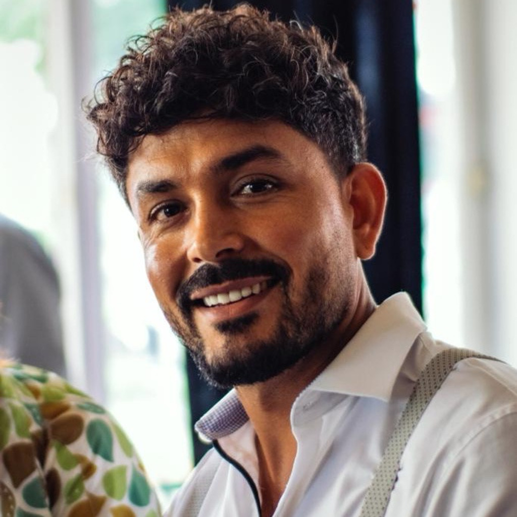 Ali Nazari: Ausbildung und Berufserfahrung | XING