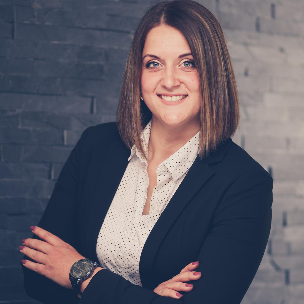 Melina Engelberg - Medizinproduktberaterin, Außendienst - Henry Schein ...