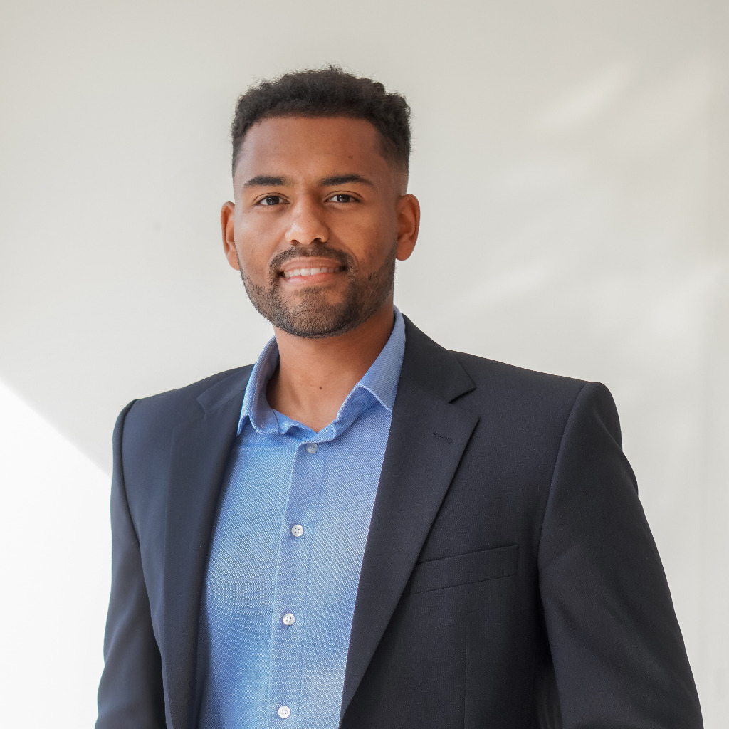 Jonathan Oyebade - Partner - Provobis | XING