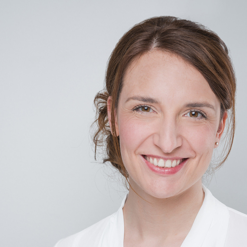 Julia Bader - Employer Branding - Startklar - Soziale Arbeit gGmbH | XING