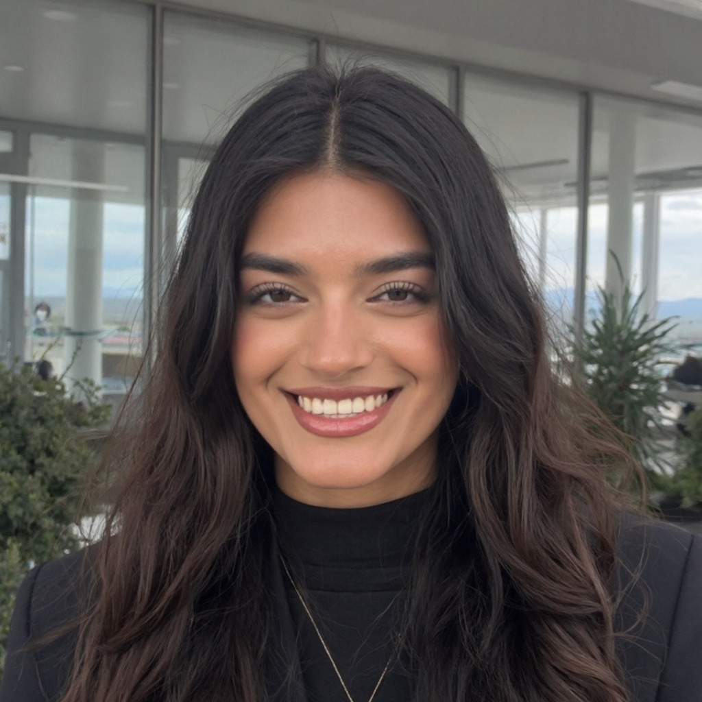 Mahera Michelle Malik - Werkstudentin für Bank Management Technology ...