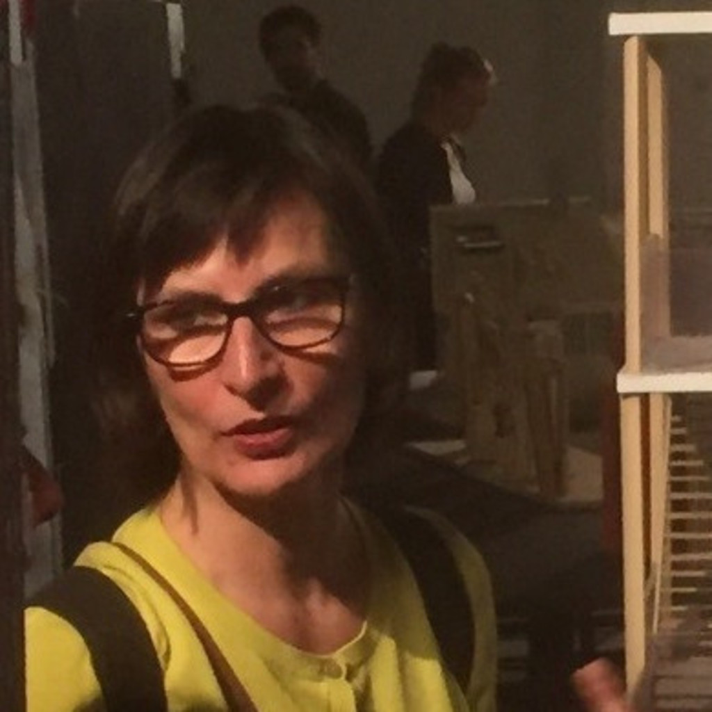 Heidi Walter's Instagram, Twitter & Facebook on IDCrawl