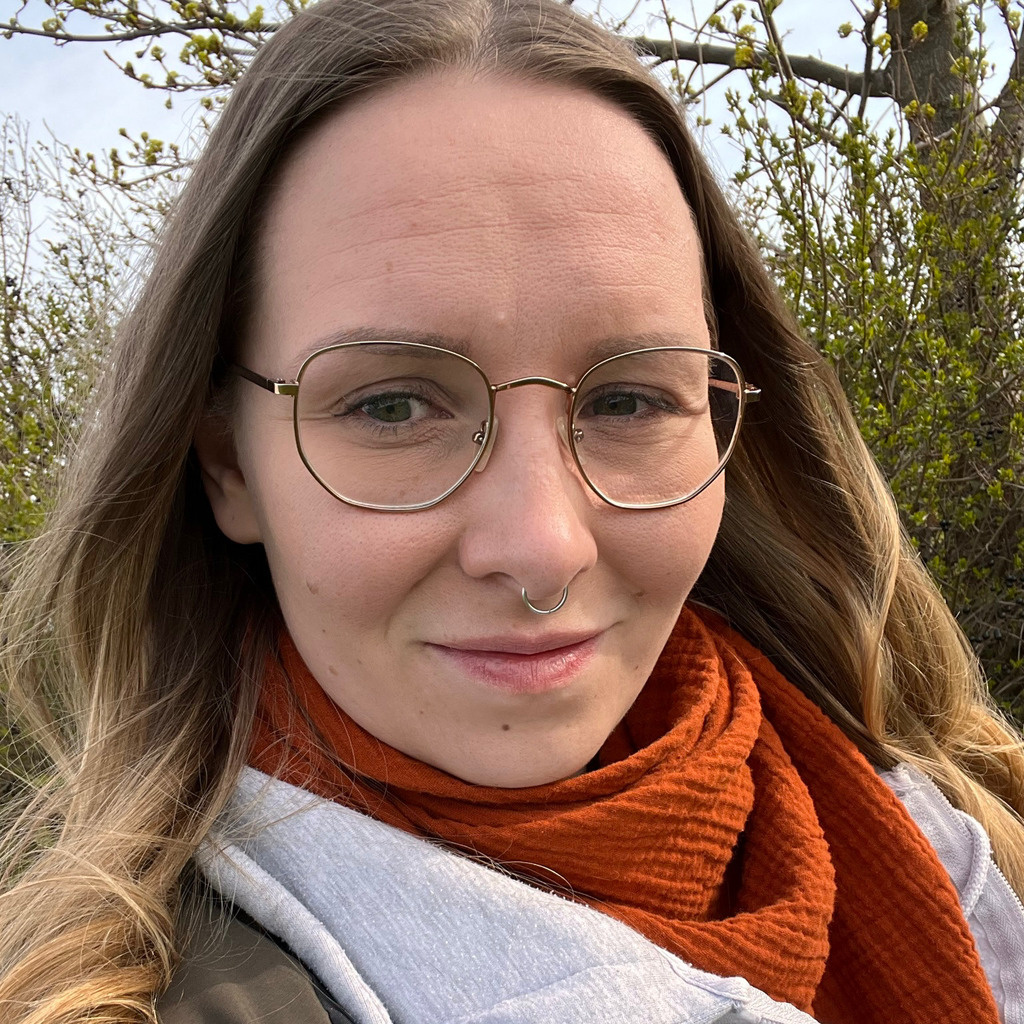 Stefanie Sünder - Stellvertretende Leiterin - dm-drogerie markt ...