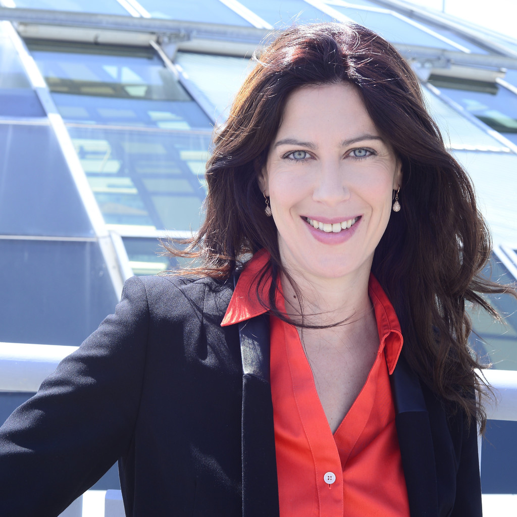 Simone Lonhard - Sr. Solution Sales Executive - Platform & Technologies ...