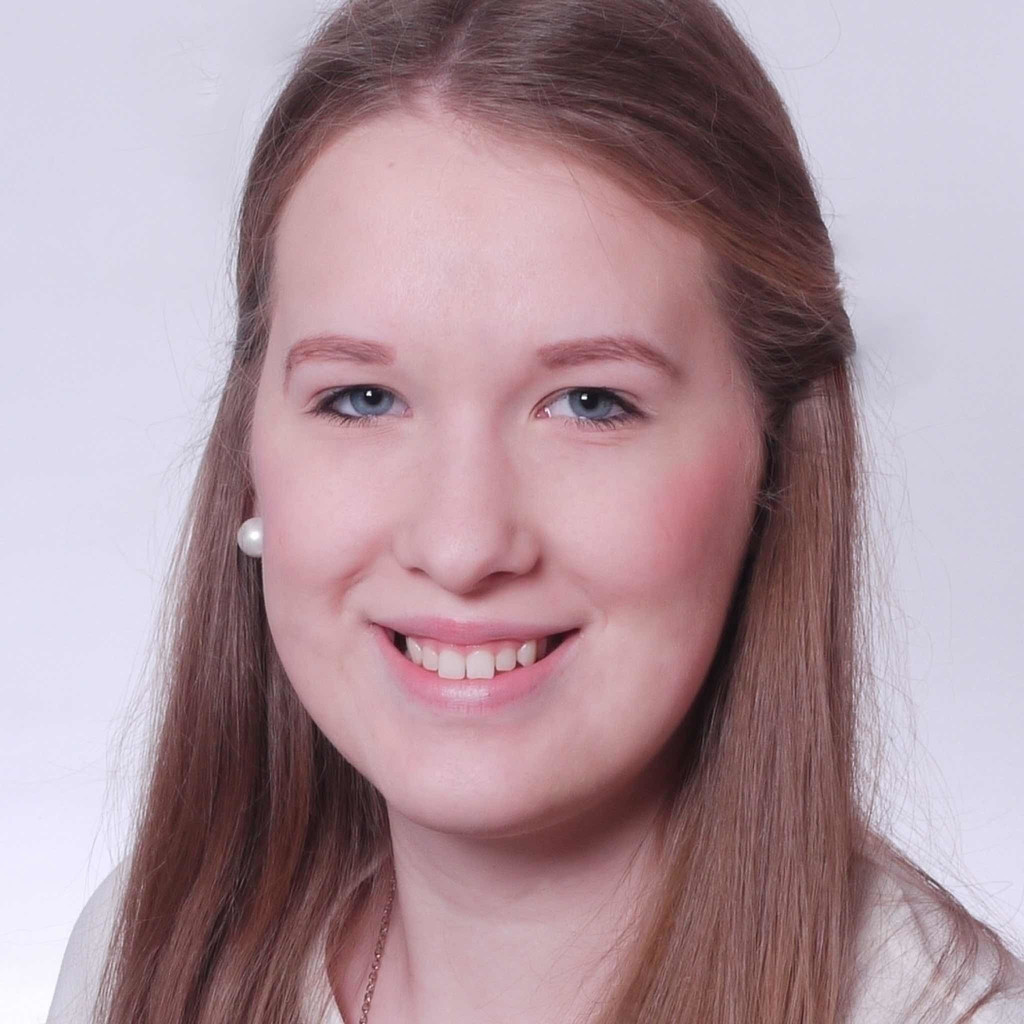 Jessica Küsters - Community Manager - Regus | XING