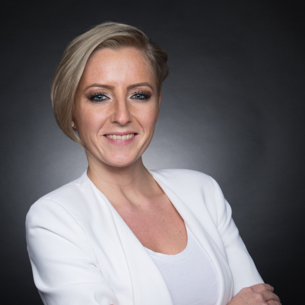 Eva Lewandowski's Instagram, Twitter & Facebook on IDCrawl