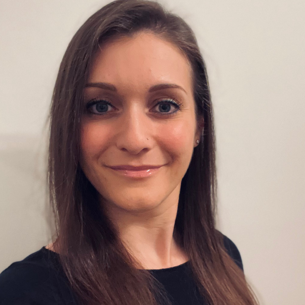 Verena Schmoigl - Internet Services Engineering Manager EMEIA (Data ...