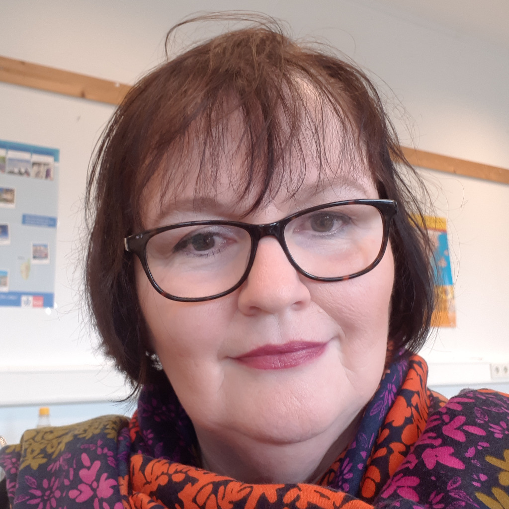 Beate Balss - Team Exzellenz Leiter (TEL) - Commerzbank AG | XING