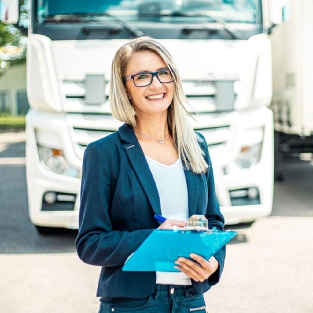 Nicole Schöffler - SSC Area East Master Data Management & Business ...