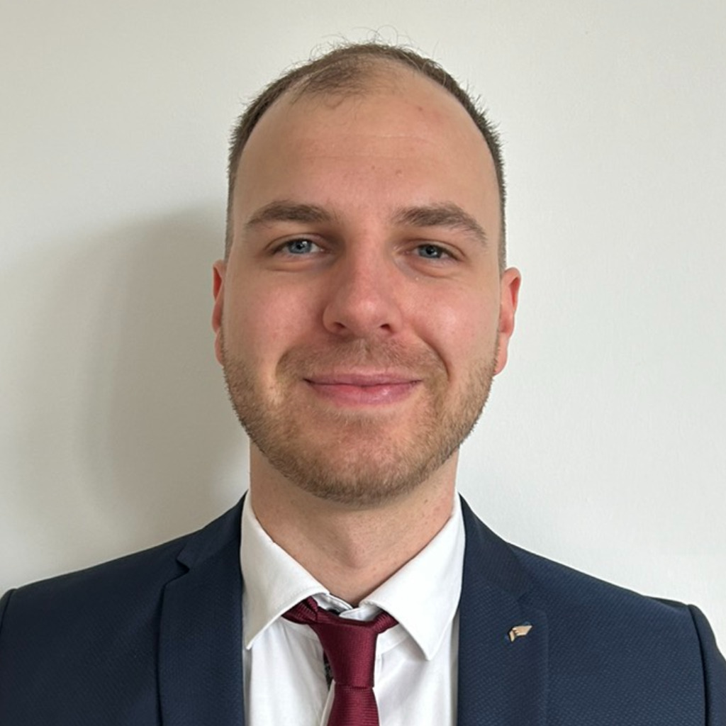 Julian Jung's Instagram, Twitter & Facebook on IDCrawl