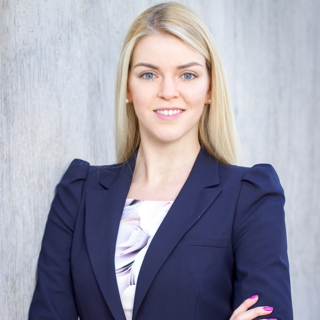 Jessica Gruss - Vice President iShares & Wealth Sales - BlackRock | XING