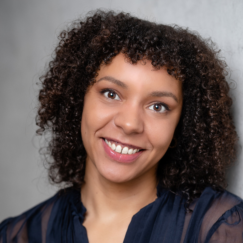 Jennifer Grove - Verkäuferin im Einzelhandel - Gutzeitcafe | XING