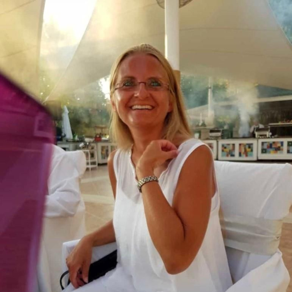 Michaela Naßl - Bankkauffrau - Genossenschaftsbank eG München | XING