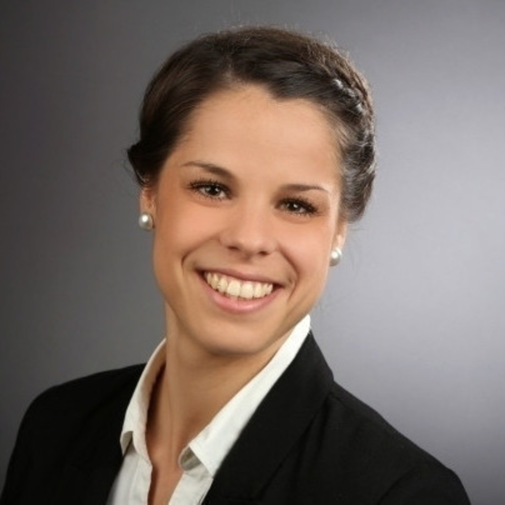 Lisa-Marie Julius - Expertin Evaluation & Prozessdesign, HR Academy ...