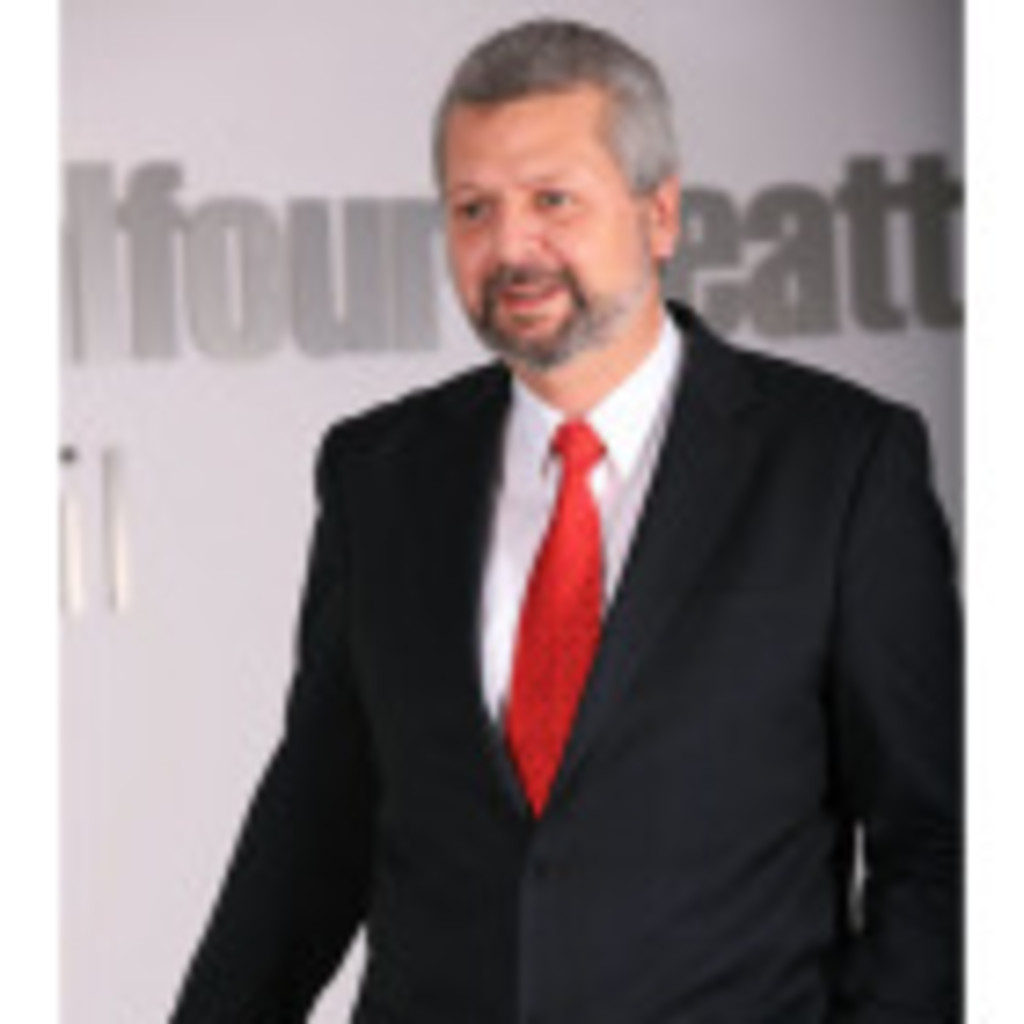 Dr. Thomas Dreßler - Direktor Geschäftsbereich Elektrotechnik - Balfour ...