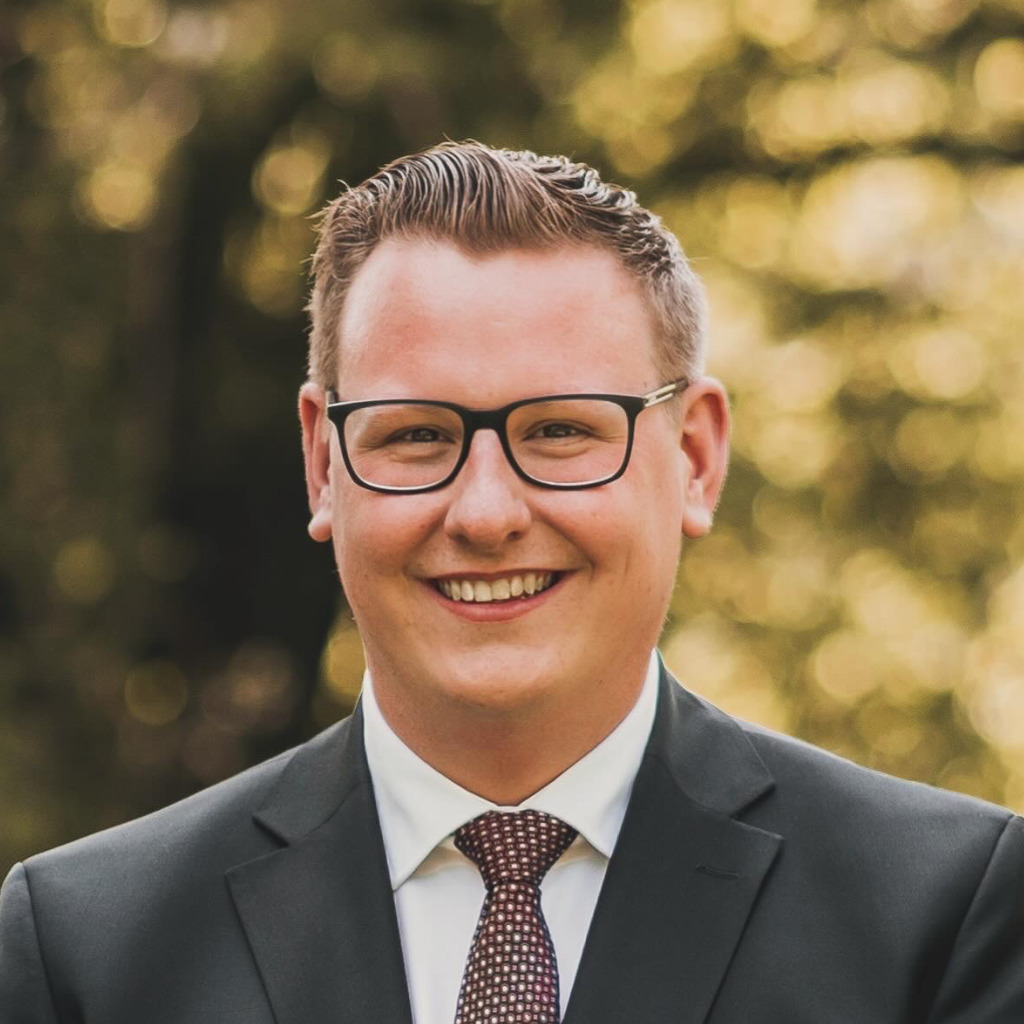 Marcel Rene Smolka - Bestattungsfachkraft / Dipl. Diamantberater ...