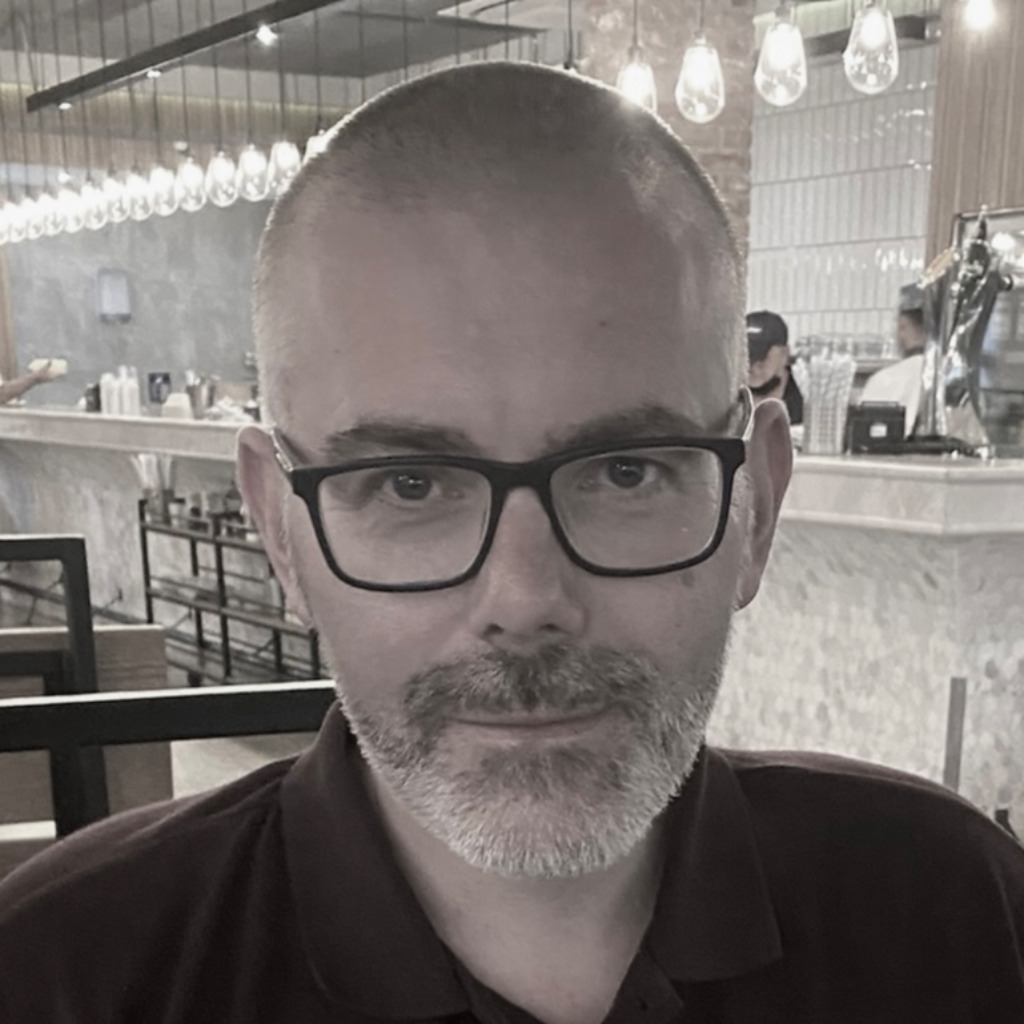 Mark Whitaker - Director, Digital & Technology Recruitment - Harper ...