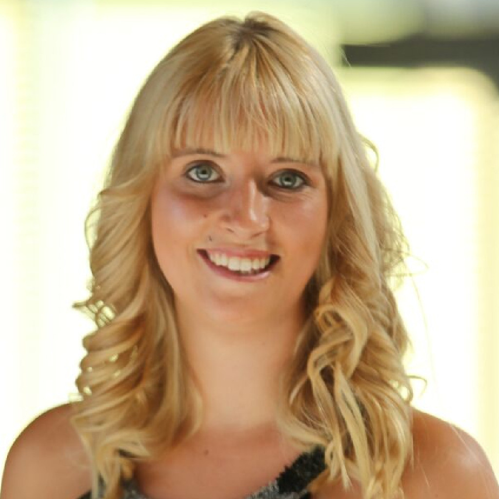 Caroline Adam - Bachelorstudiengang Versicherungswirtschaft ...