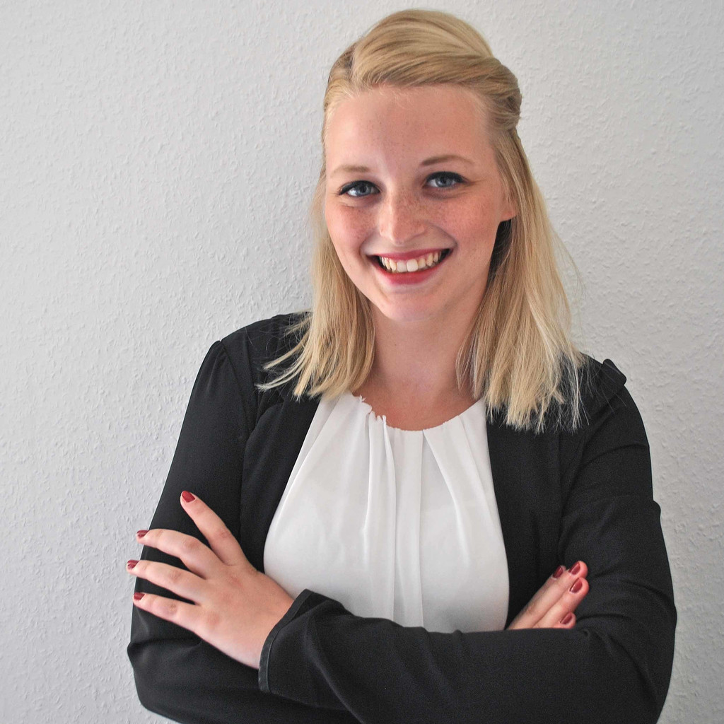 Michaela Riedel - Sales- und Marketing Assistentin - Bowling World ...