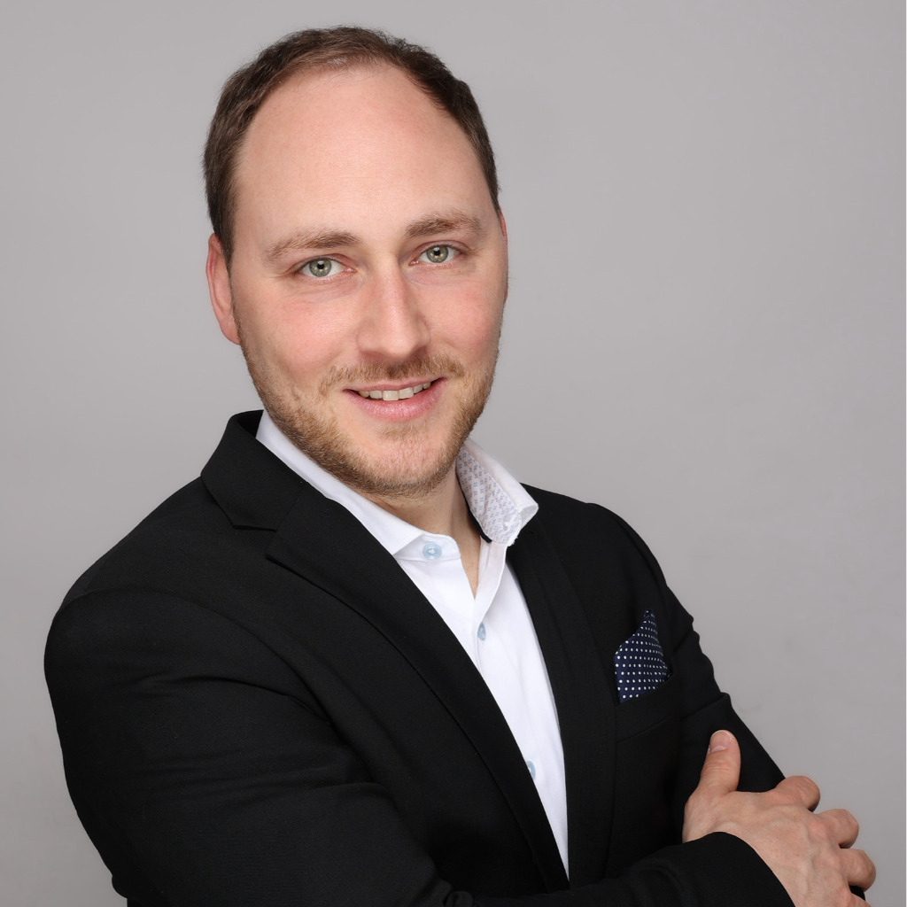 Jonny Haustein - Strategy & Management Consultant - Accenture Industry ...