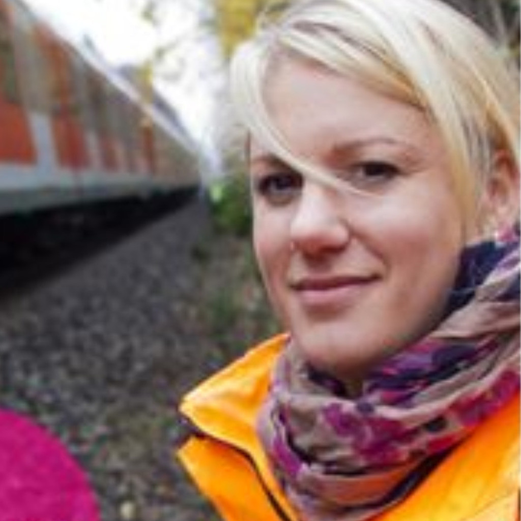 Dipl.-Ing. Nina Chlebda - Leiterin Logistik, Umwelt, Baukapazität - DB ... Dipl.-Ing. Nina Chlebda - Leiterin Logistik, Umwelt, Baukapazität - DB ...