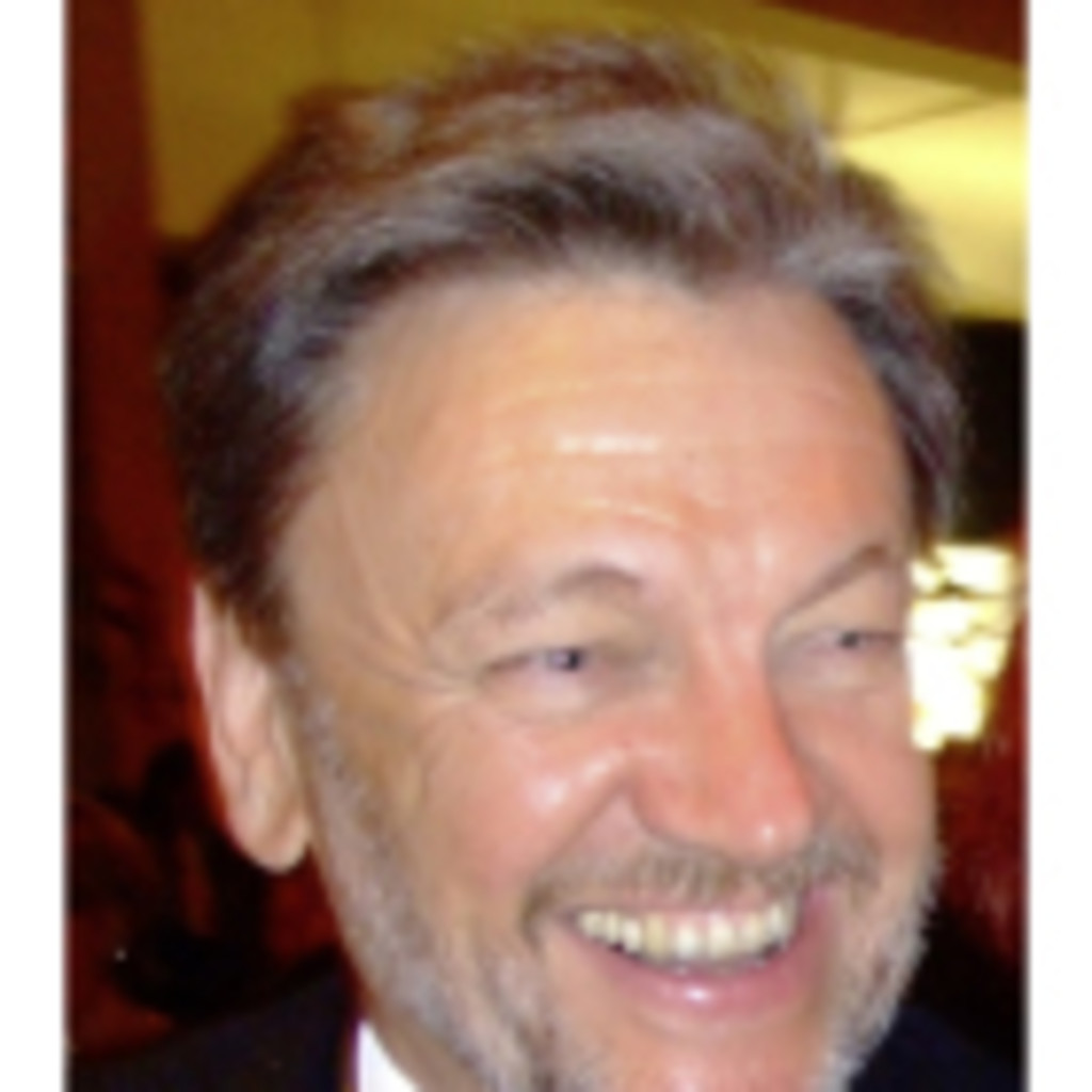 Walter Adler - Designer/Fotograf - Dialux | XING