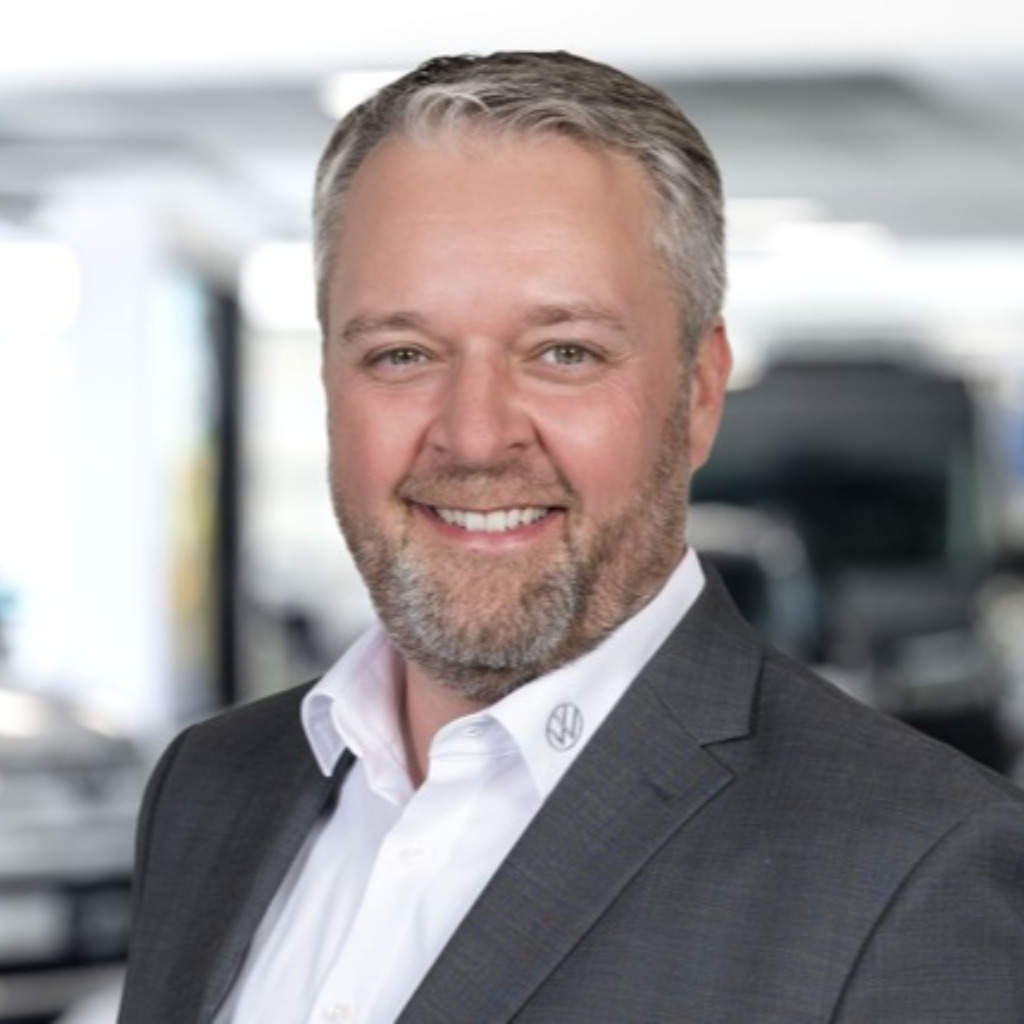 Christopher Hahn's Instagram, Twitter & Facebook on IDCrawl