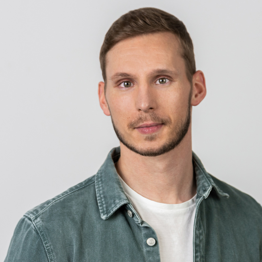 Christian Lyon - Principal Consultant - Allianz Technology GmbH | XING