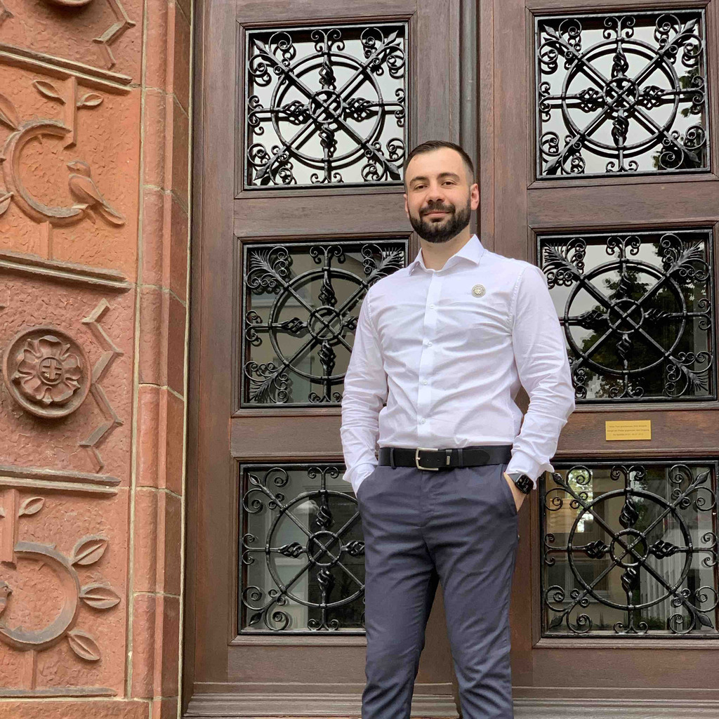 Redjan Shuli - Pflegefachmann - KH | XING