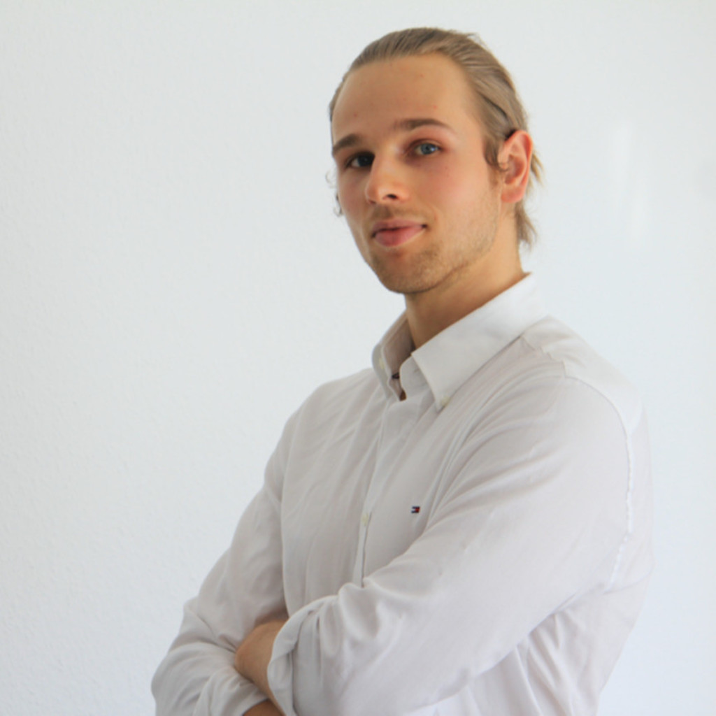 Jan Berning - Geschäftsführer - Dicura Seniorenbetreuung | XING