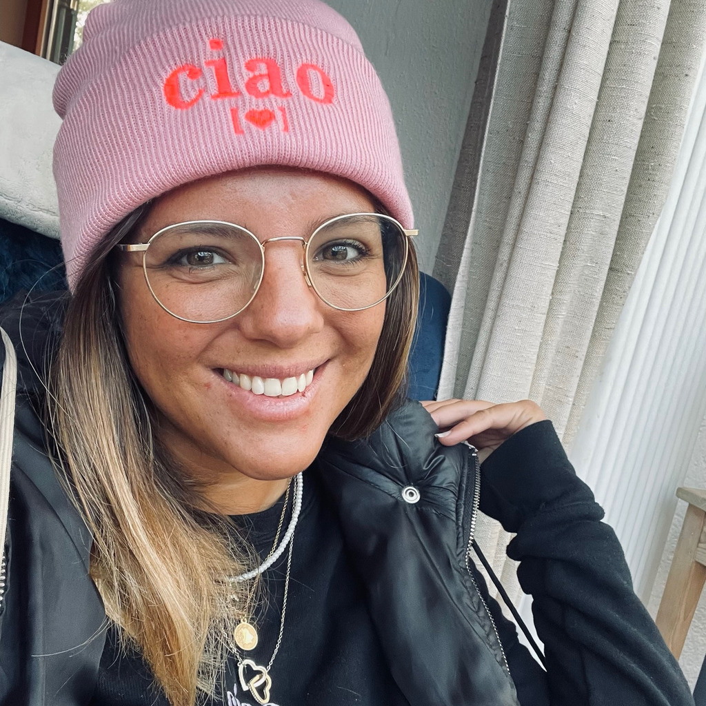 Anna Hauer - Projektassistentin - Atelier Damböck | XING