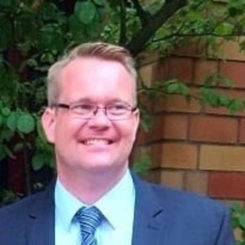 Marc Voss - Logistikleiter Maxim Gruppe - Cosmolux International S.A ...