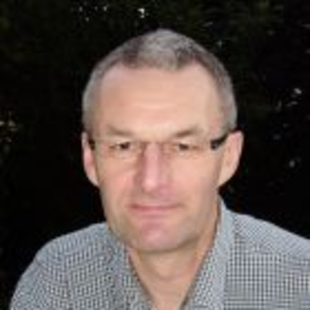 Dr. Michael Neumann - Leiter IT - Forschung & Lehre ...