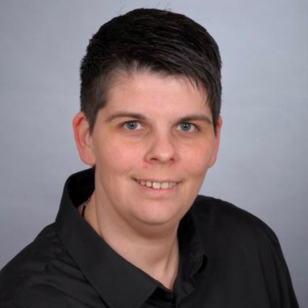 Jennifer Raschke's Instagram, Twitter & Facebook on IDCrawl