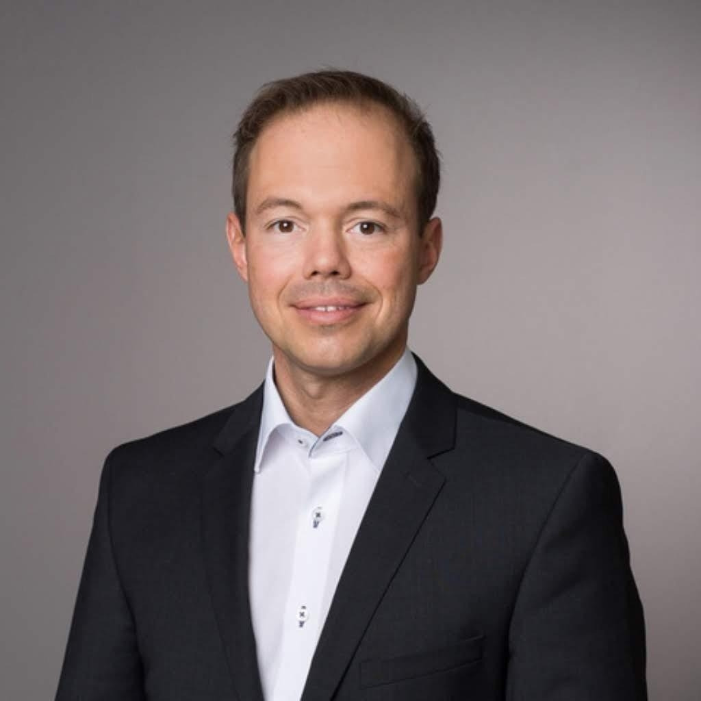Christian Weis - Stiftungsmanager - Steyler Bank GmbH | XING
