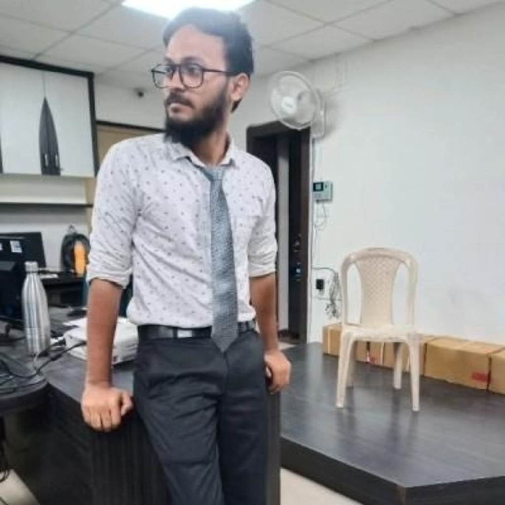 Tanveer Khan - Finance internationale - Universität Augsburg | XING