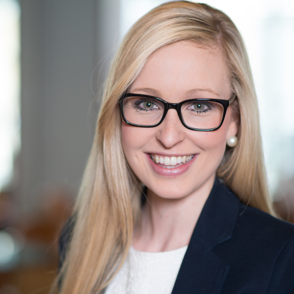 Jennifer Low - Planung und Projektleitung - Plotfactory AG | XING