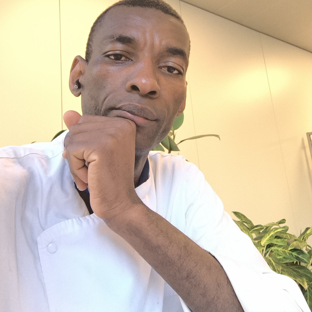 James Nlend Nlend - Cuisinier stagiaire - Evam Chavannes | XING