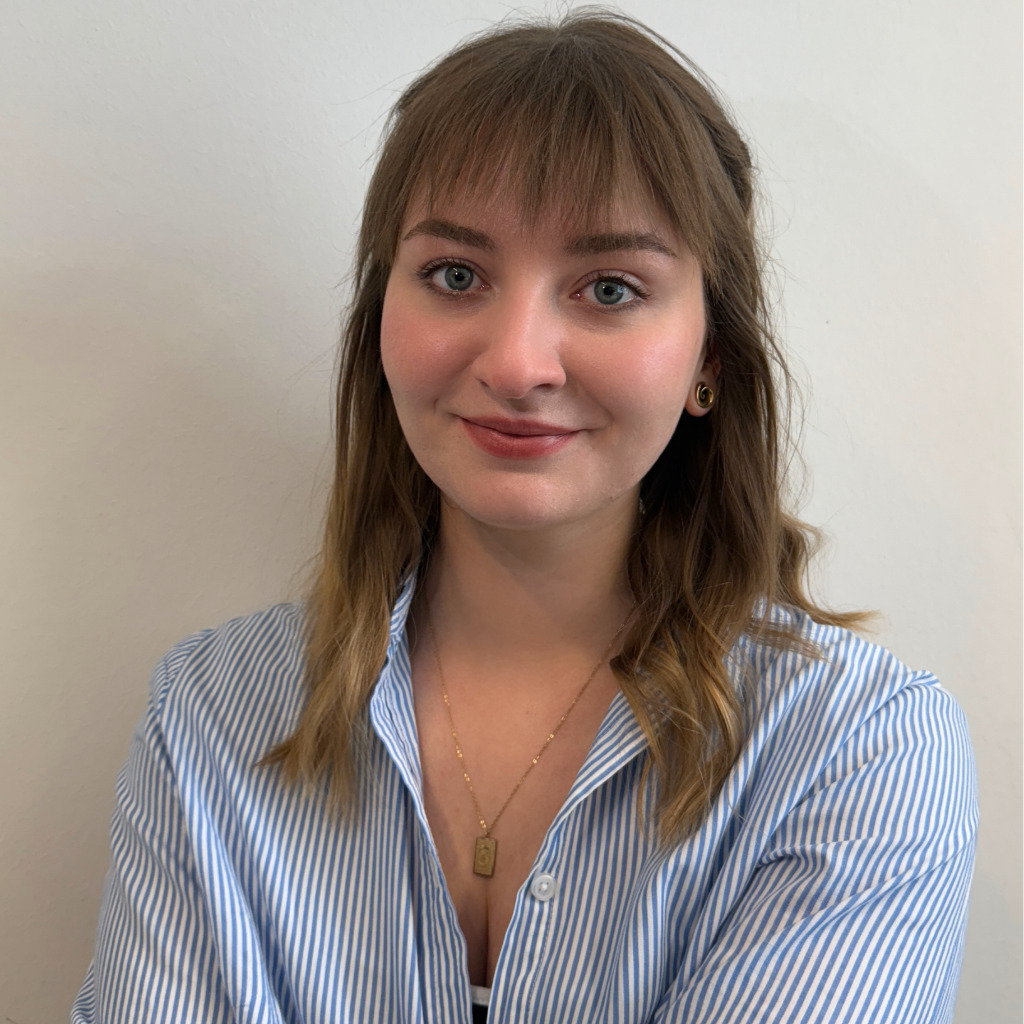 Alicia Lehner - Pharma-Assistent - Rathaus-Apotheke | XING