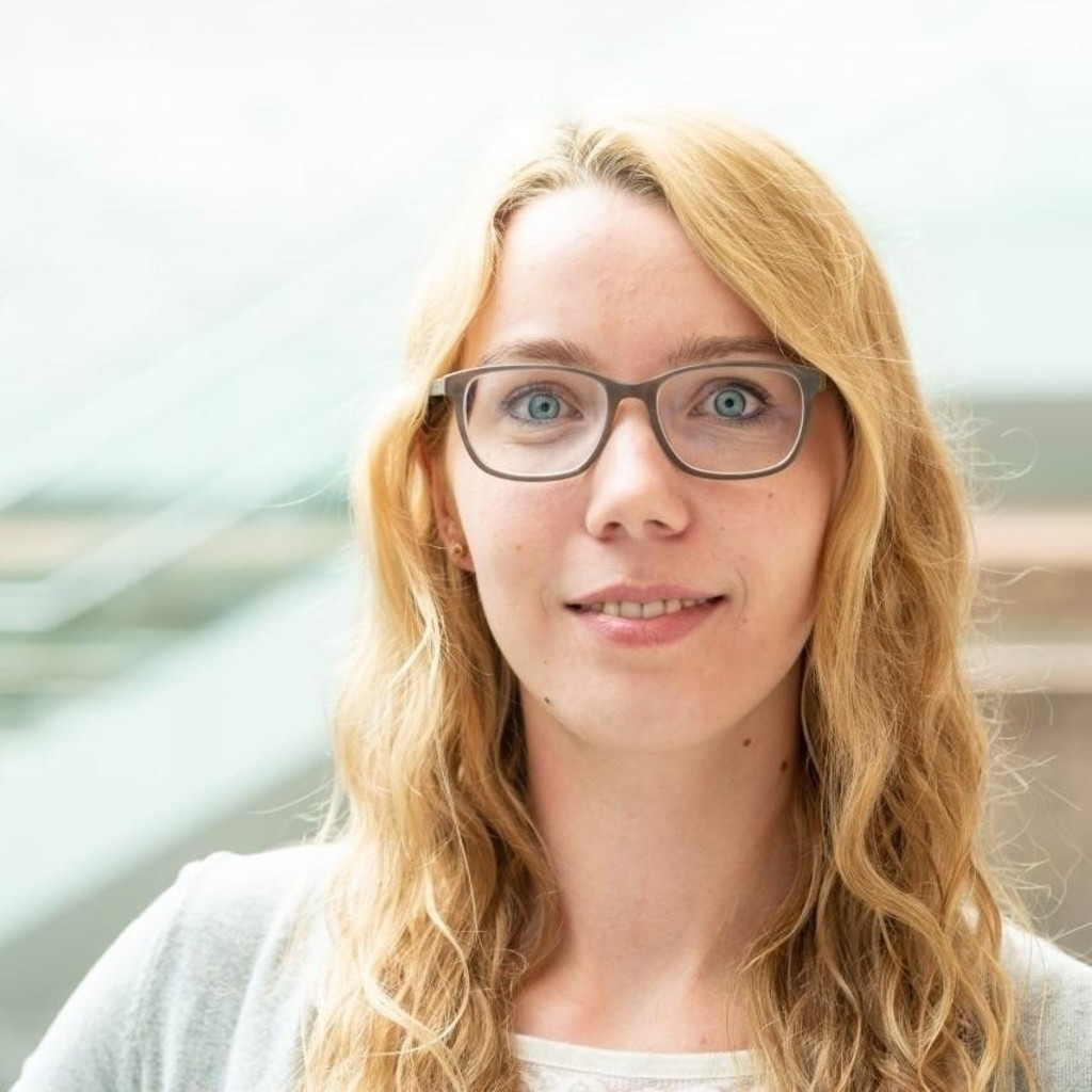 Deborah Acker - Business IT, Cloud System Administration CRM - Gebhardt Fördertechnik GmbH | XING