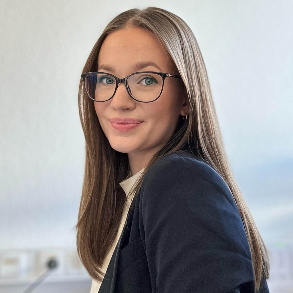 Christina Rickert - Großhandelskauffrau - BAUKING Südwestfalen GmbH | XING