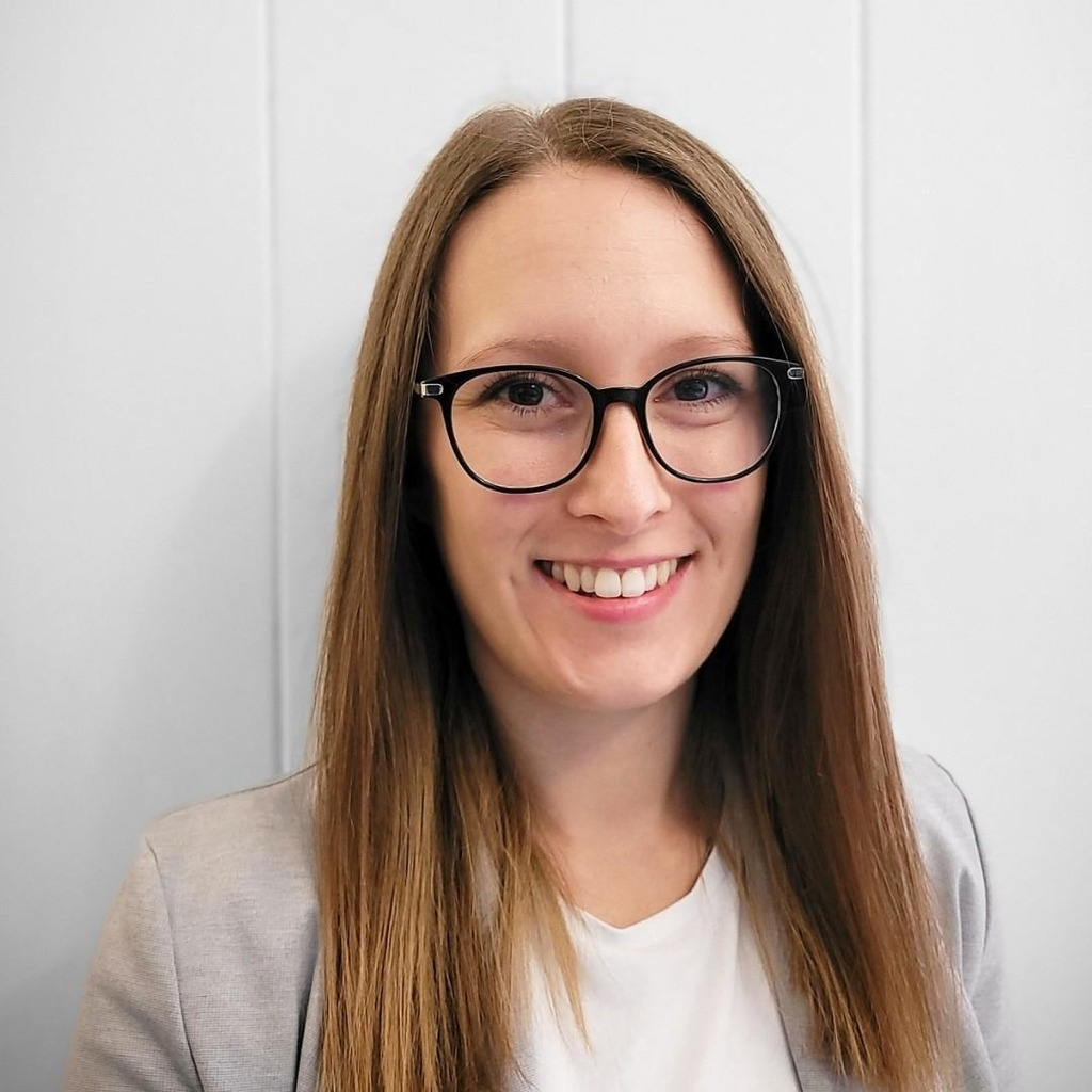 Michelle Höft - Tourismuskauffrau für Privat- & Geschäftsreisen - TUI ...