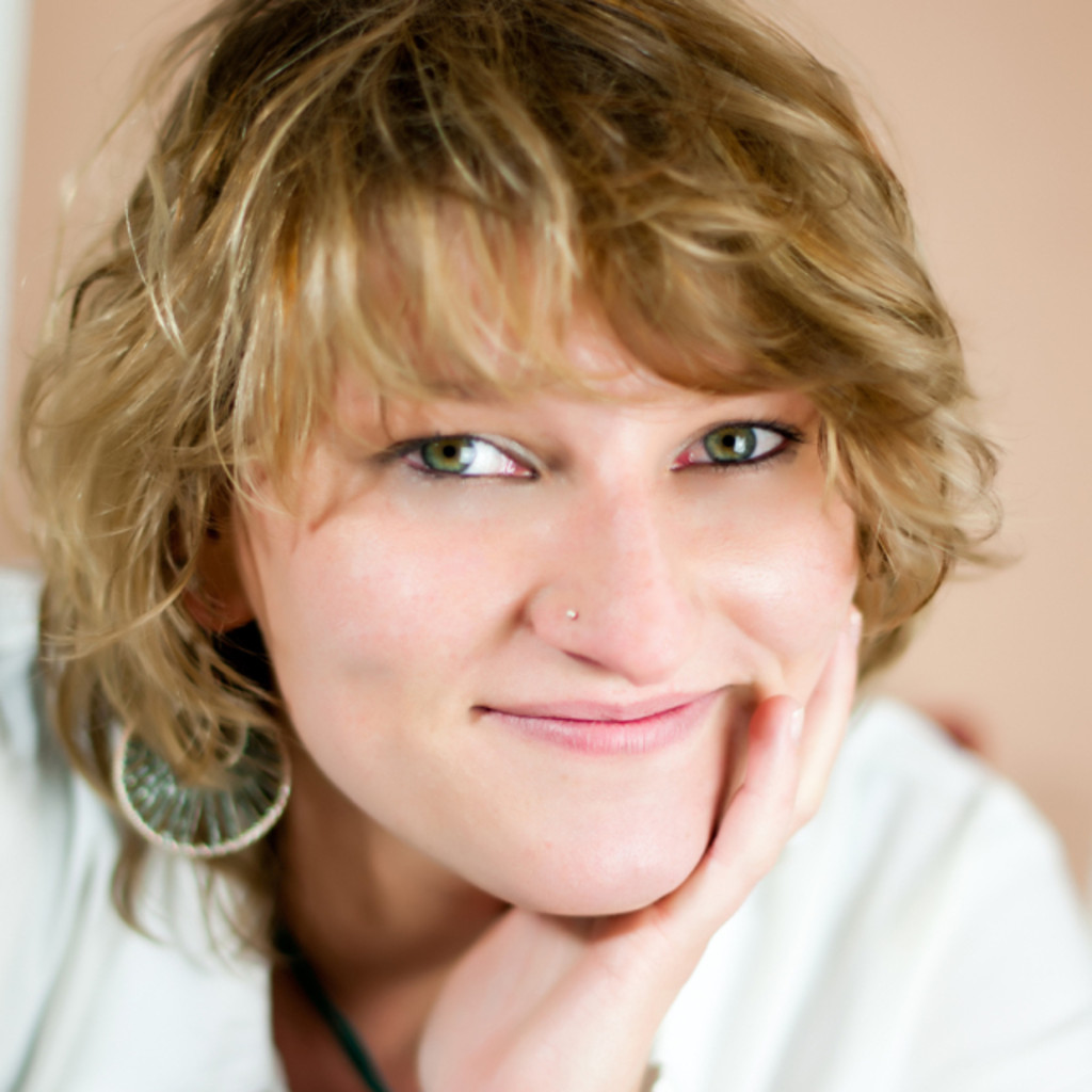 Lara Schluter's Instagram, Twitter & Facebook on IDCrawl