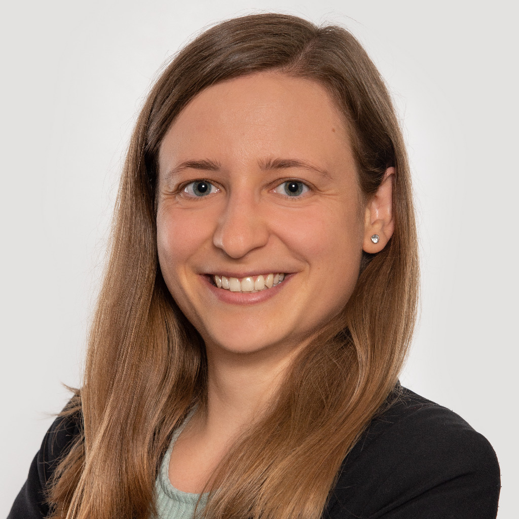 Isabel Schönewald - Frontend-Entwicklerin - FC Bayern München Digital ...