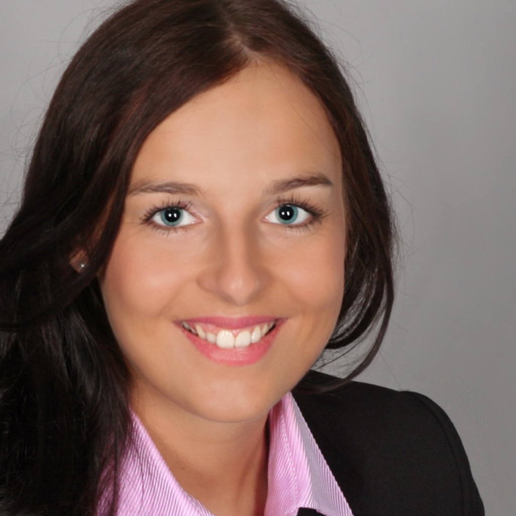 Victoria Bär - Referentin Schulungen - Volkswagen Group Services GmbH ...