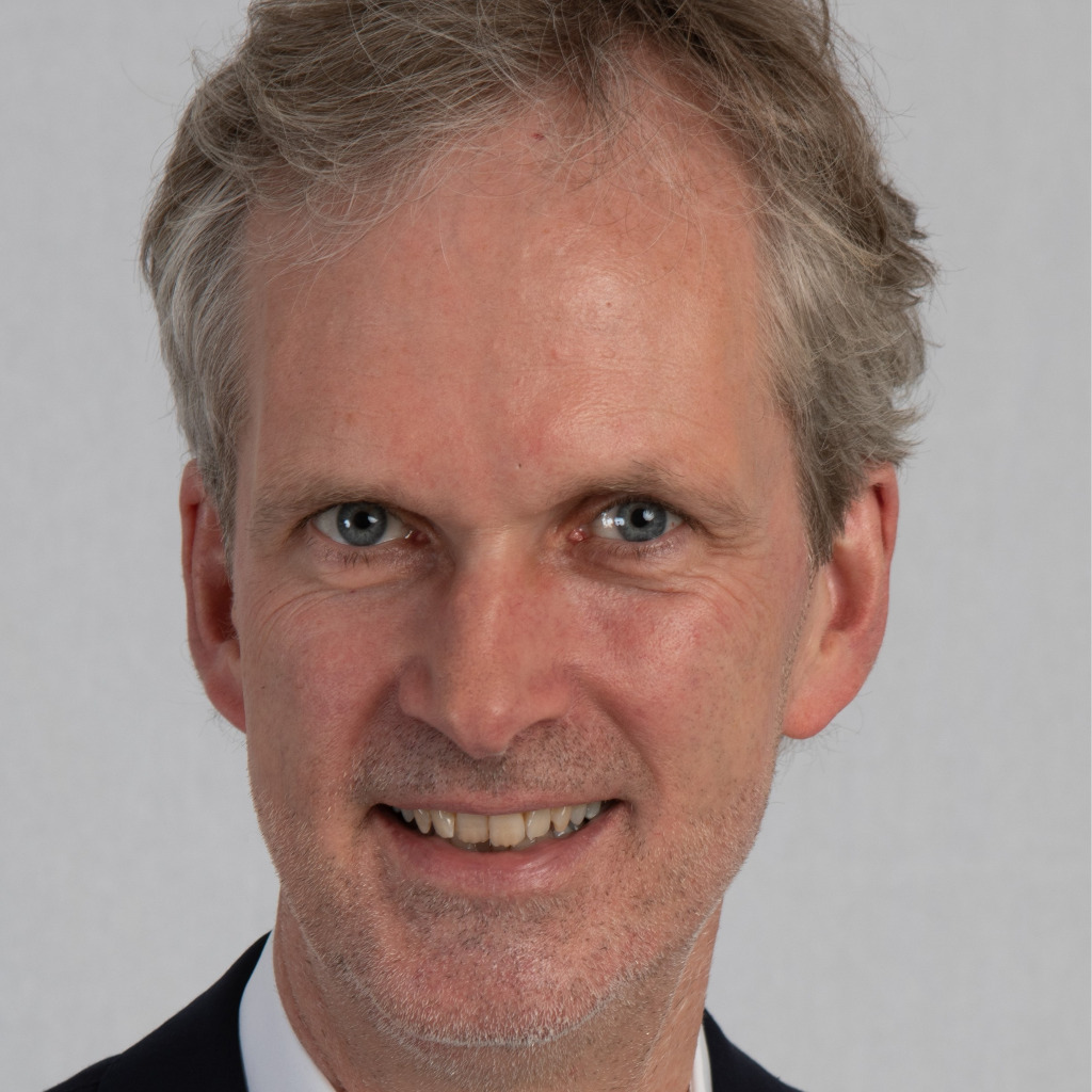 Jens Hauer - Director Sales & Sales Operations - Cadillac Europe GmbH ...