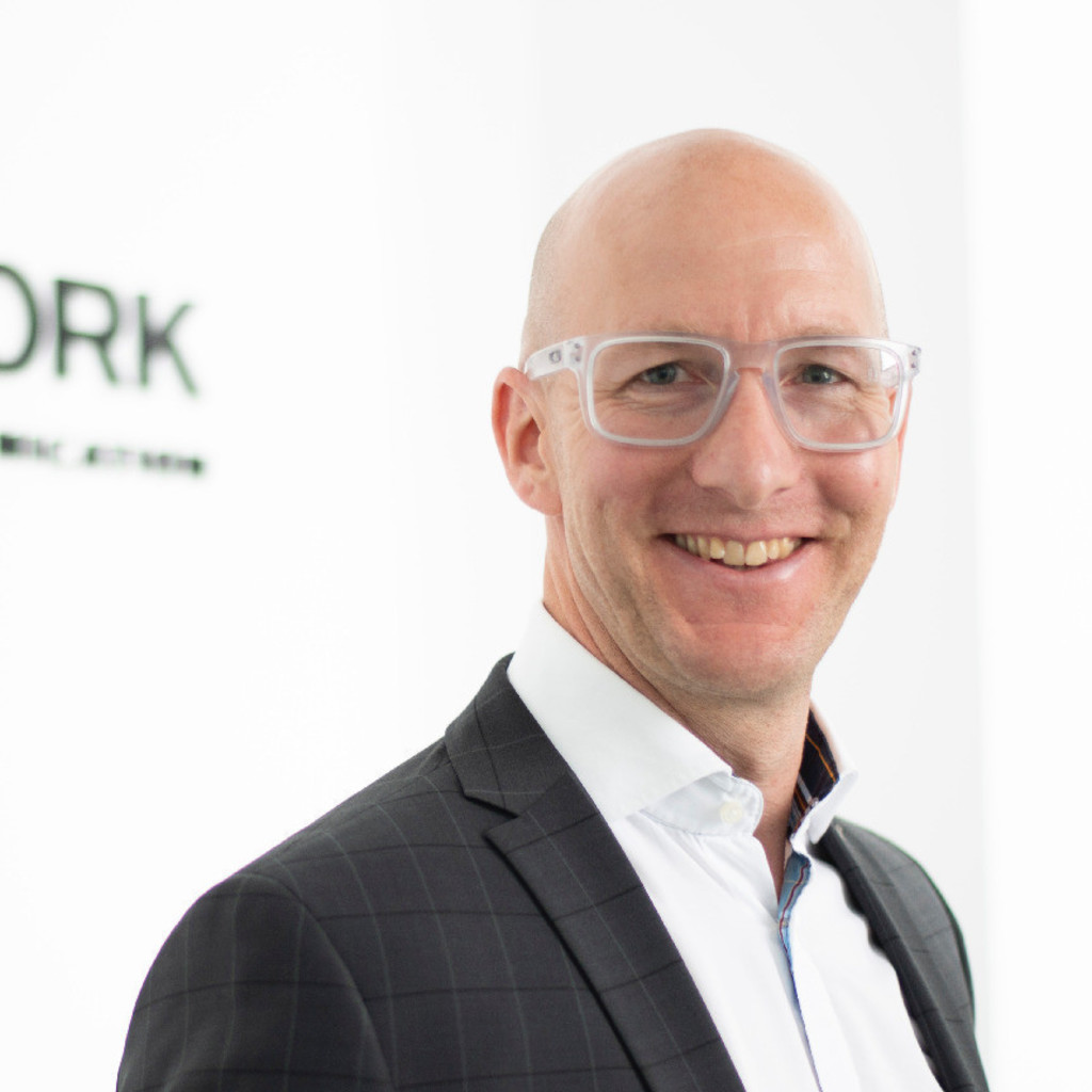 Patrick Ernst - Geschäftsführender Inhaber - menadwork Branding GmbH | XING